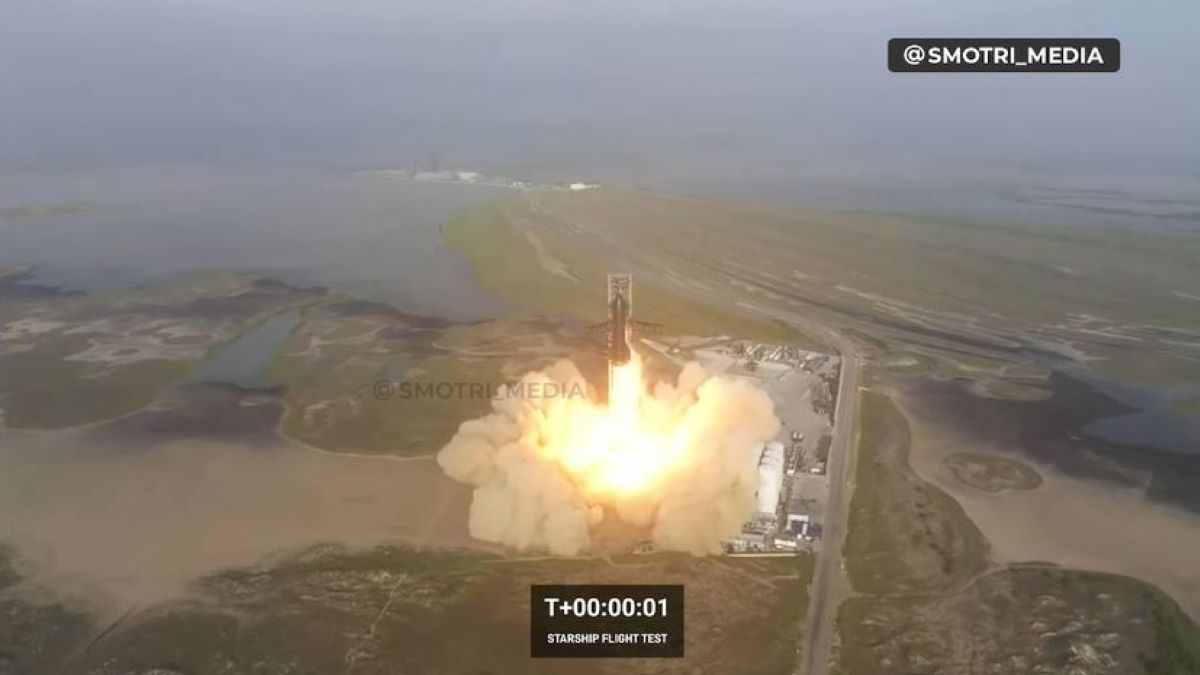 Сверхтяжелая ракета Starship взорвалась через 4 минуты после взлета